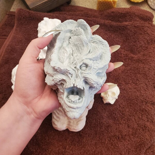 Clicker Carnivorous Fungus Version 2. A 1/3rd Scale Unpainted Resin ...