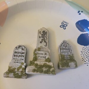 Set of 3 Distressed Miniature Tombstones , Cemetary - Etsy