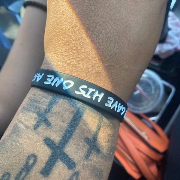 Jesus Loves You - Jesus Loves Me - CHRISTIAN WRISTBAND - Jesus God ...