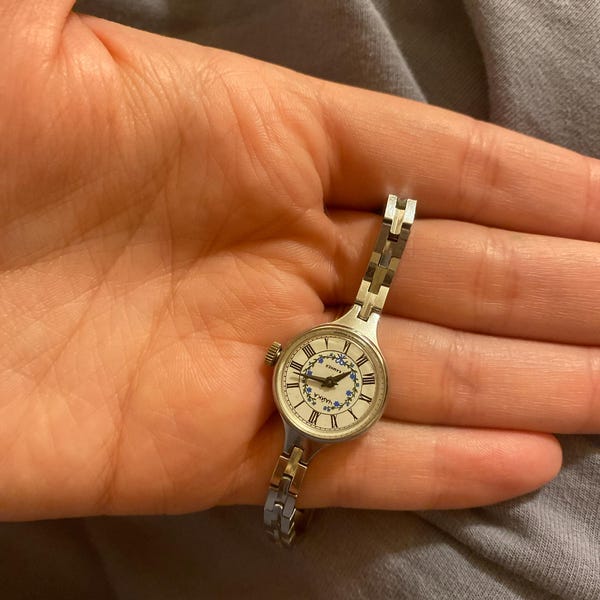 Tiny Vintage Women's Gold Watch, Mini Ladies Watch, Small Wrist Watch ...