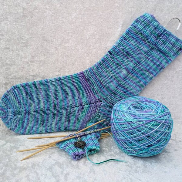 Beginner Sock Knitting Pattern PDF *full Video Tutorials Provided ...