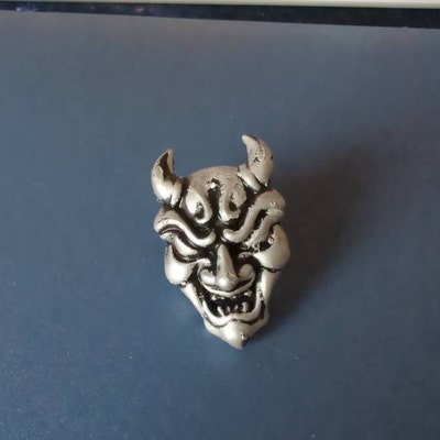 Fan Designed the Expanse Amos Oni Cosplay Pin - Etsy