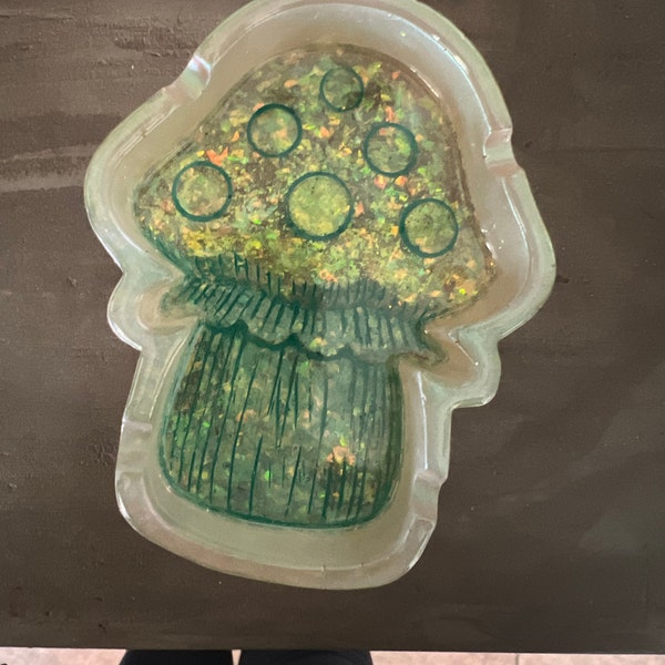 Clear Iridescent Resin Frog Figurine/cottagecore Toad Statue/frog Lover ...