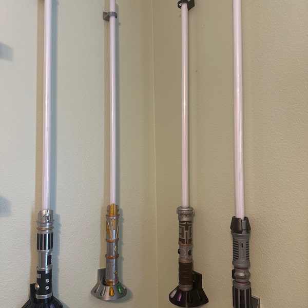 Lightsaber Wall Mount Holder Savi's Workshop Holds 6 Kyber Crystals 3D ...