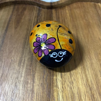 Valentine's Ladybug Painted Rock - Etsy