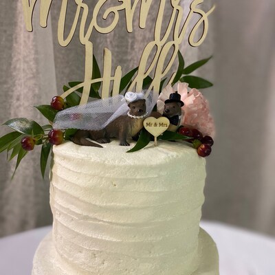 River Otter Wedding Cake Topper, Bride-groom-animal-wooden Raft-water ...