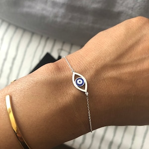 14k or 18k Solid Gold Dainty Evil Eye Bracelet, Minimalist Enamel Eye ...