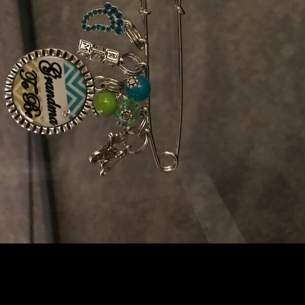 GRANDMA to Be Pin, MOM to Be Pin, Personalized Pin, Gender Reveil, Baby ...