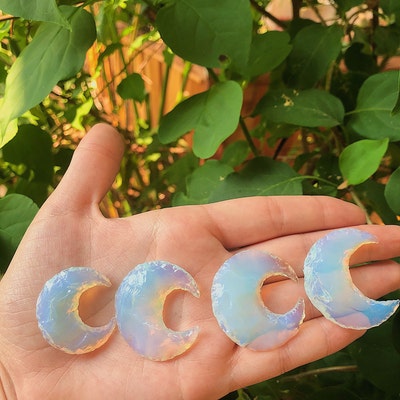 50 Pieces Opal Moonstone Opalite Moonstone Opal Crescent Moon Pocket ...