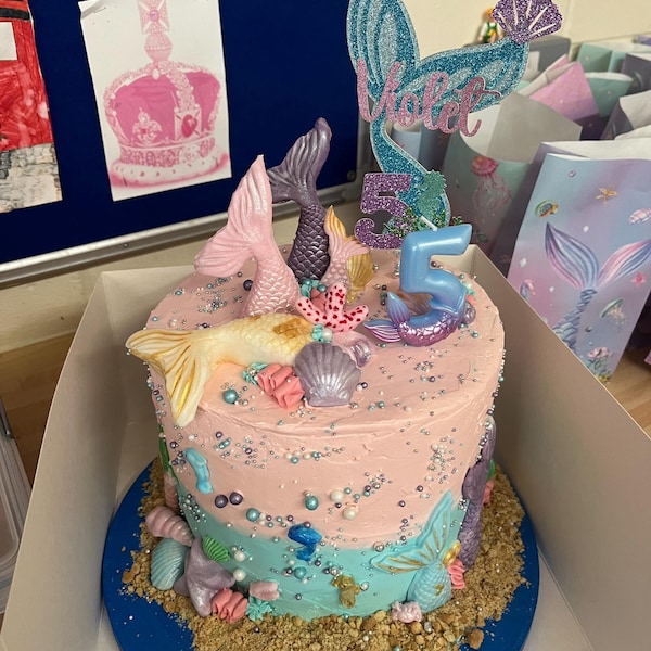 Camper Van Themed Cake Topper - Etsy