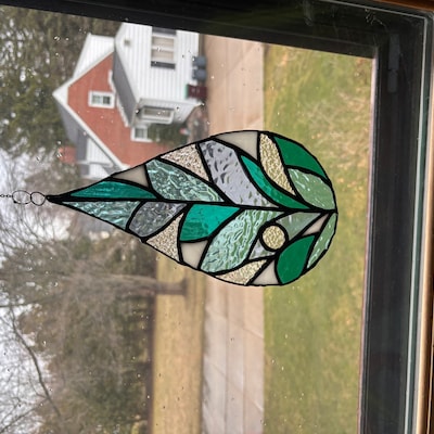 Modern Stained Glass Leaves Pattern, Plant Stained Glass Patterns ...