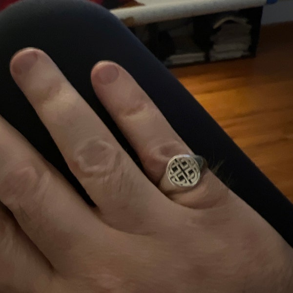 Hand Engraved Silver Leaf & Scroll Signet Ring - Etsy
