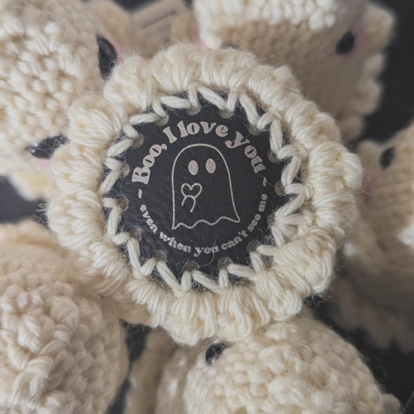 Boo I Love You ~ Kissing Ghost Patches Link to FREE Pattern in ...