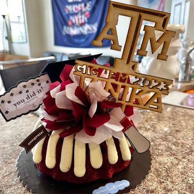 Personalized College Cake Topper, Graduation Gift, University of ...