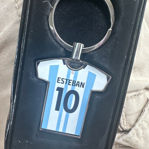 Personalised Argentina Fan Keyring 2022/23 - Football Shirt Keyring ...