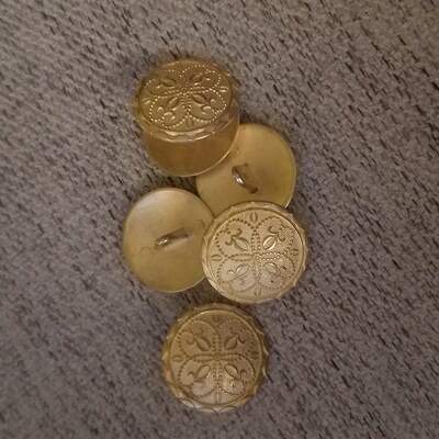 Beige & White Horn Effect 2-hole Buttons Plastic Rim Size 32L 20MM 13/ ...