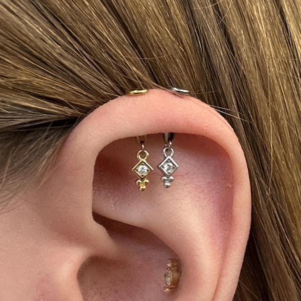 Dainty F136 Titanium 16G Lena Screw Flat Back Vertical Helix Piercing ...