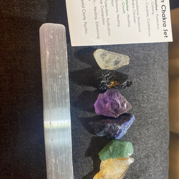 7 Chakra Crystal Set & Selenite Wand - Raw Crystal Chakra Kit - Rough ...
