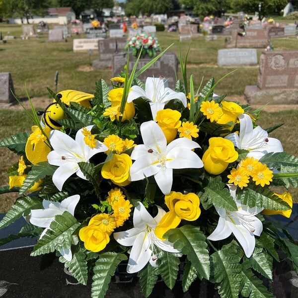 Blue Roses Cemetery Saddle Spring Cemetery Flowers Cemetery Decoration ...