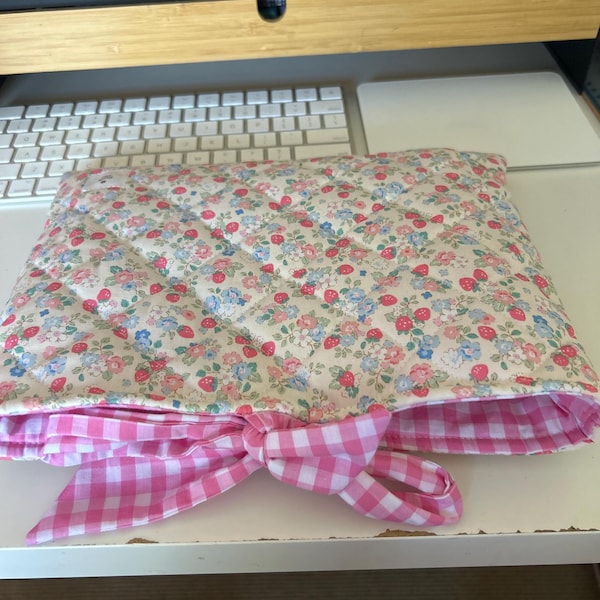 Strawberry Book Sleeve, Pink Book Sleeve, Quilted Book Sleeve, Kindle ...