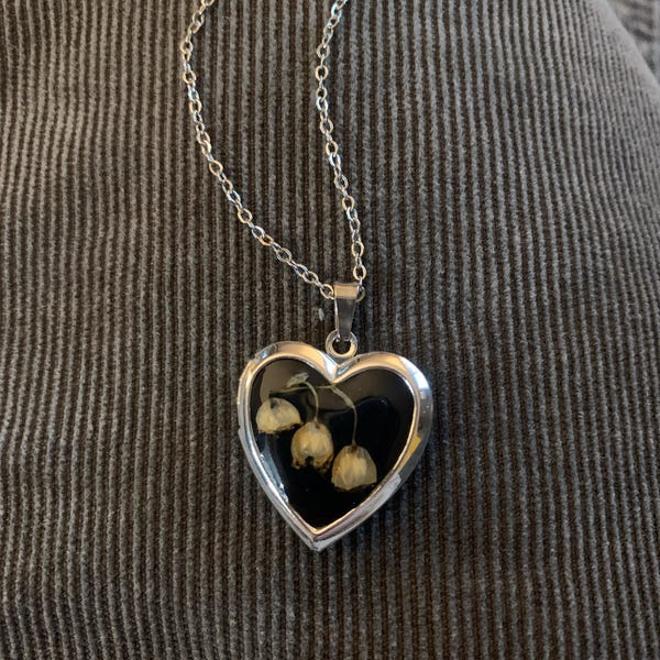 CUSTOM FLOWER LOCKET Heartshaped Necklace Made With Real Pressed ...