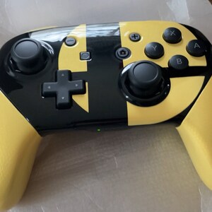 Custom the Legend of Zelda Hylian Shield Themed Nintendo Switch Back ...