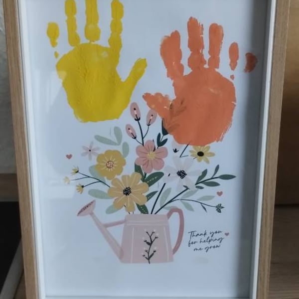 Flower Handprint Craft Art, Printable | Mothers Day, for Mom or Grandma ...