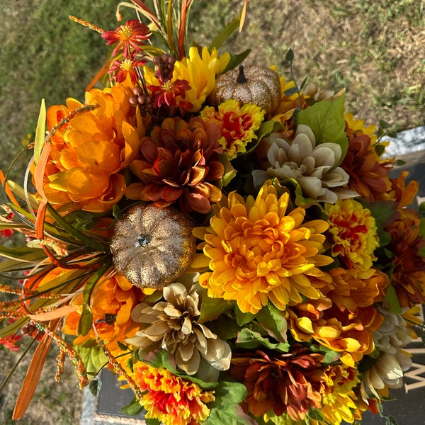 Cemetery Flowers - Christmas Cemetery Flowers - Christmas Cemetery ...