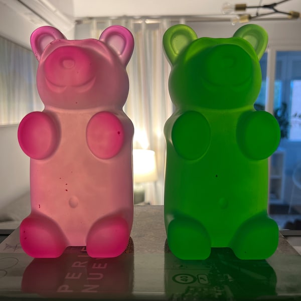 Gummy Bear Art, Giant Resin Gummy Bear, Pop Art Sculpture, Dopamine ...