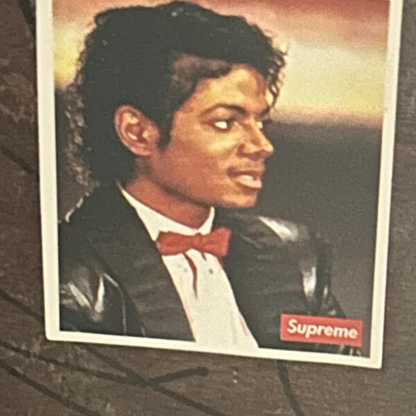 SIMPSONS TV Show Homer Sitting in Underwear Eating a Slice of Pizza ...