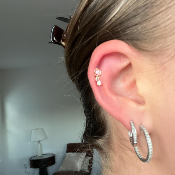 16G Shell Flower With Pearl and Crystal Earring/cartilage/conch/ Helix ...