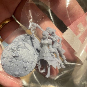 Alternative Helmeted Heads 28mm Wargaming Resin Models Fine Detail - Etsy