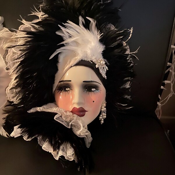 Unique Creations Med Pierrot Jester Clown Lady Face Mask Table Top or ...