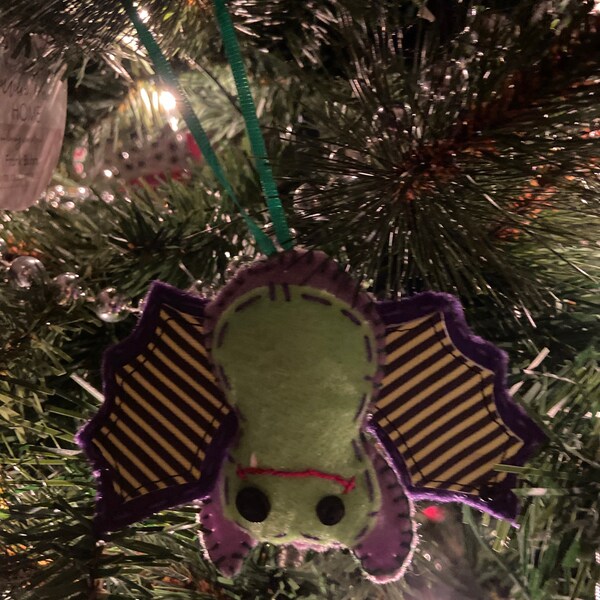 Evil Moon Ornament, Creepy Moon Decor, Spooky Half Moon Ornament ...