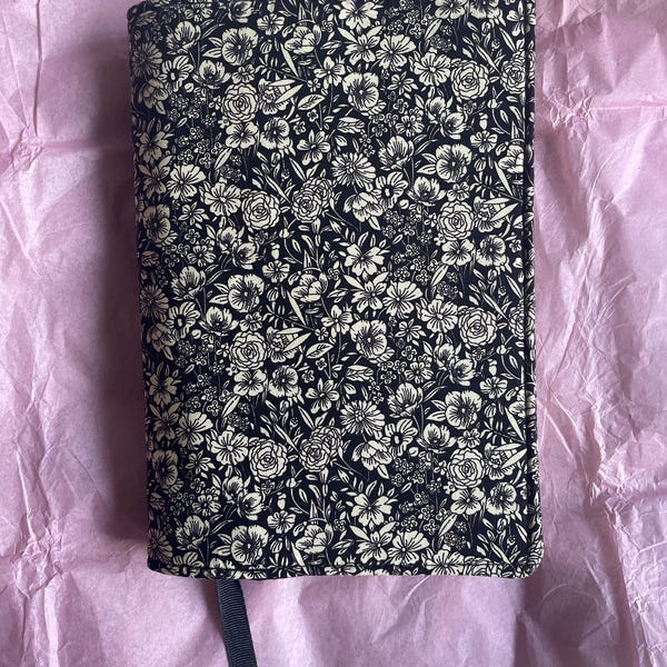 Skulls & Skeletons Kindle Insert for Clear Case, Kindle Accessories ...
