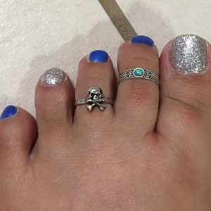 Crossbone Skull Toe Ring Skull Ring Skull Toering Silver - Etsy