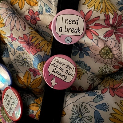 I Have Hearing Difficulties Badge Pin Hearing Impairment Hard of ...