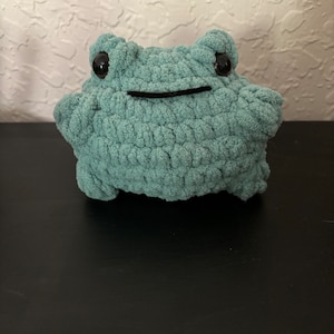 Ted the Thick Toad, Free NO-SEW Crochet Amigurumi PDF Pattern, Small ...