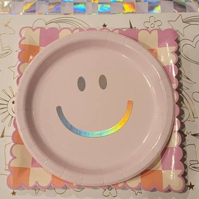 Smiley Paper Plates 24 Pk, 9 Happy Pastel Birthday Party Decorations ...