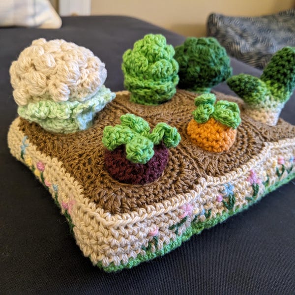 Amigurumi Vegetable Patch Crochet Pattern Aradiyatoys Kingdom Carrot ...