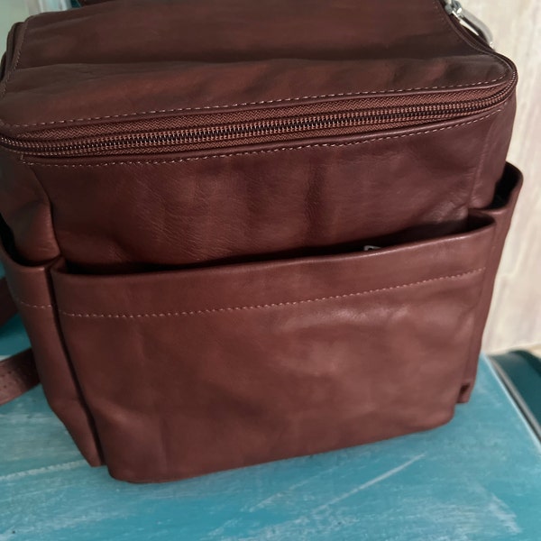 Multi-compartment Genuine Leather Handbag | iPad 10.2" Compatible ...