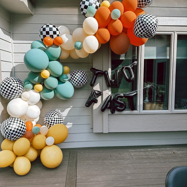 Sunset Horizon Balloon Garland Kit / Here Comes the Sunshine Baby ...