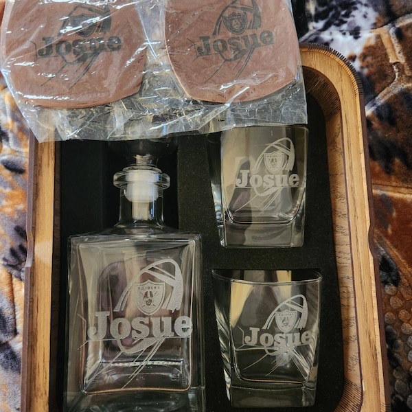 Whiskey Decanter Set in Wooden Box - Set 31 - Personalized Whiskey Set ...