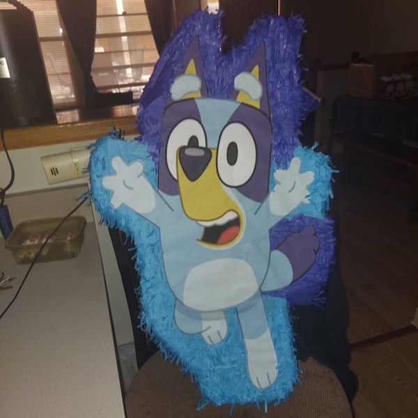 Bluey Pinata! 27”x16”x4” - Etsy
