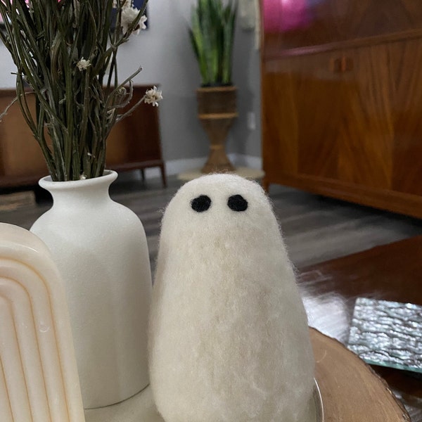 Handmade Wool Felted Ghosts | Halloween Decor - Etsy