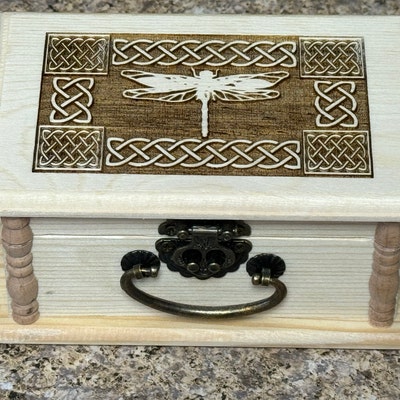 Custom Family Crest Latched Wooden Box : Free Engraved Personalization ...