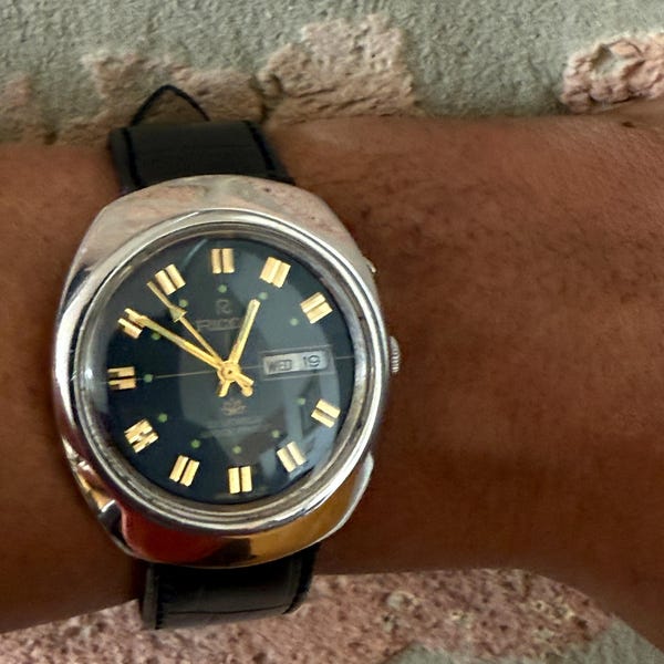 Genuine Vintage Ricoh R31 Automatic Japan Mens Day/date Oval Shape Blue ...