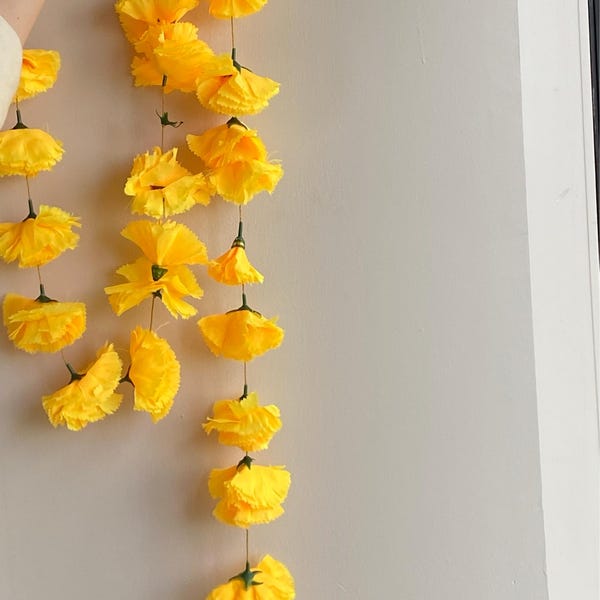 Nikah Pardah Partition Set of Blossom Flower Garlands, Fabric & Flower ...