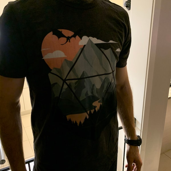 A D20 Scene Shirt | | Dnd Gift | Dungeons and Dragons Present | Rpg ...
