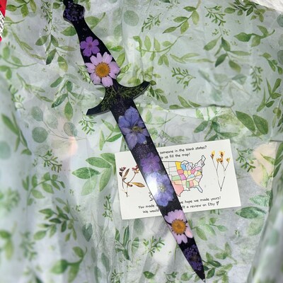 Custom Decorative Dried Pressed Flowers or Flower Petal Floral Dagger ...